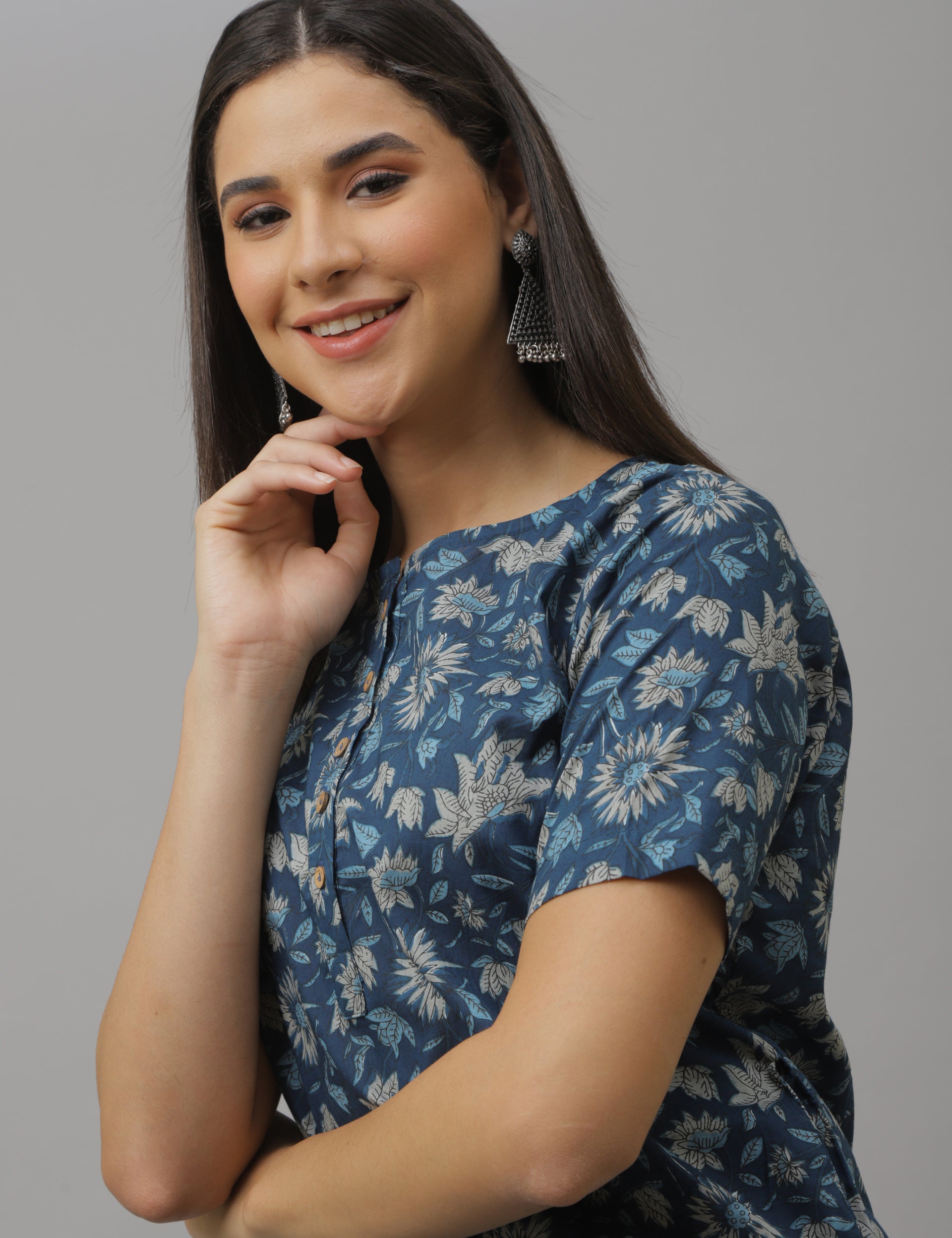 ELLEORA – E L L E O R A