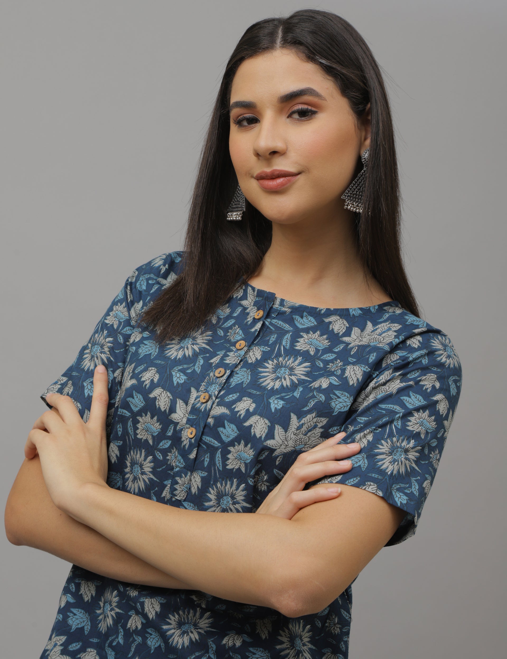 ELLEORA – E L L E O R A