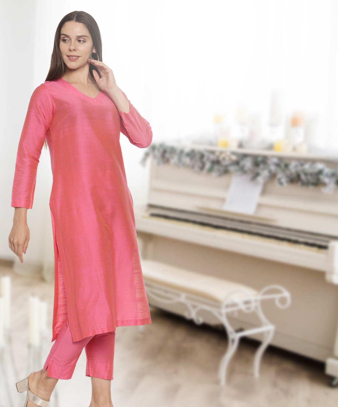 ELLEORA – E L L E O R A