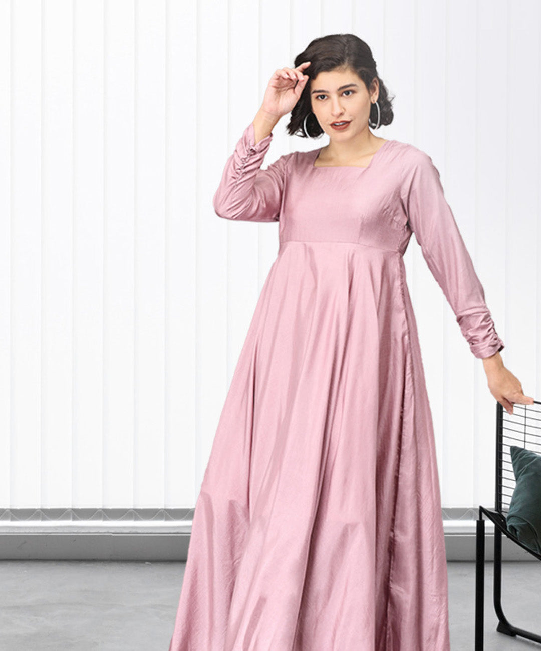 ELLEORA – E L L E O R A